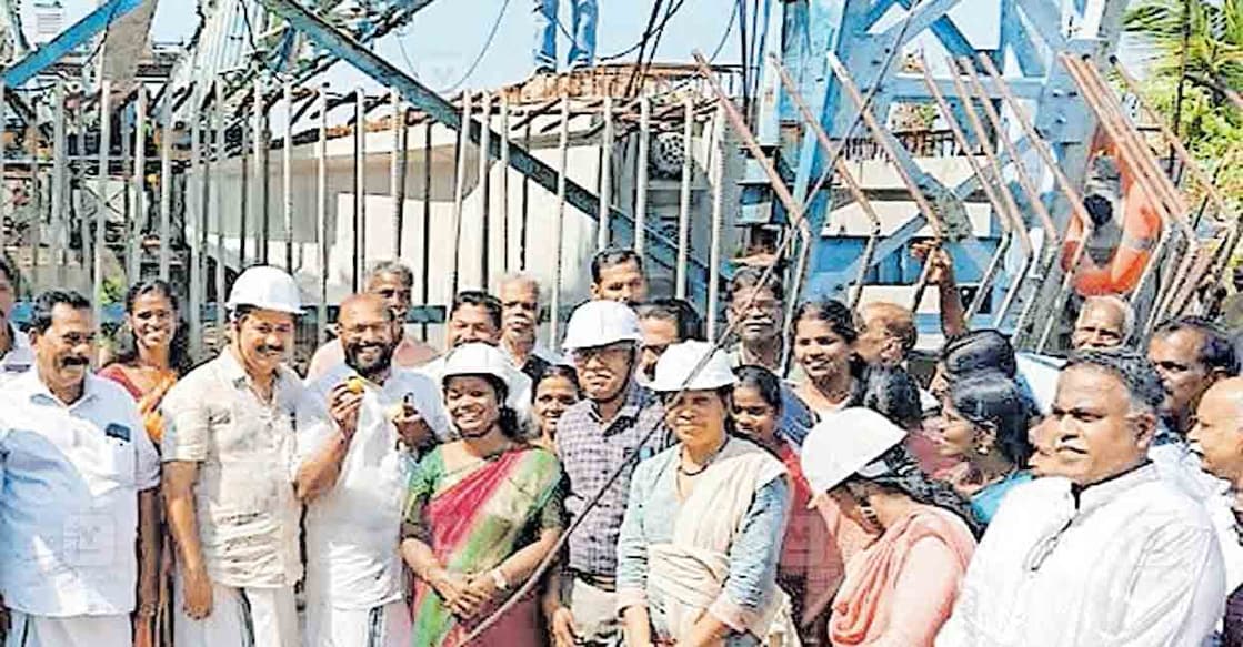 മാക്കേക്കടവ് – നേരേകടവ്: അവസാന ഗർഡർ സ്ഥാപിച്ചു; കാത്തിരിപ്പിനൊടുവിൽ പാലം പൂർത്തിയായി ...