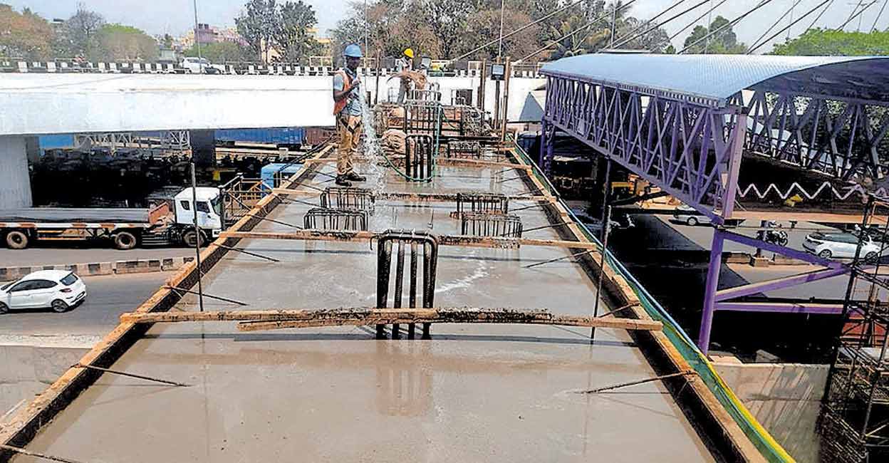 കെആർ പുരത്തെ കുരുക്കഴിയും; കാൽനട മേൽപാലം അടുത്തമാസം