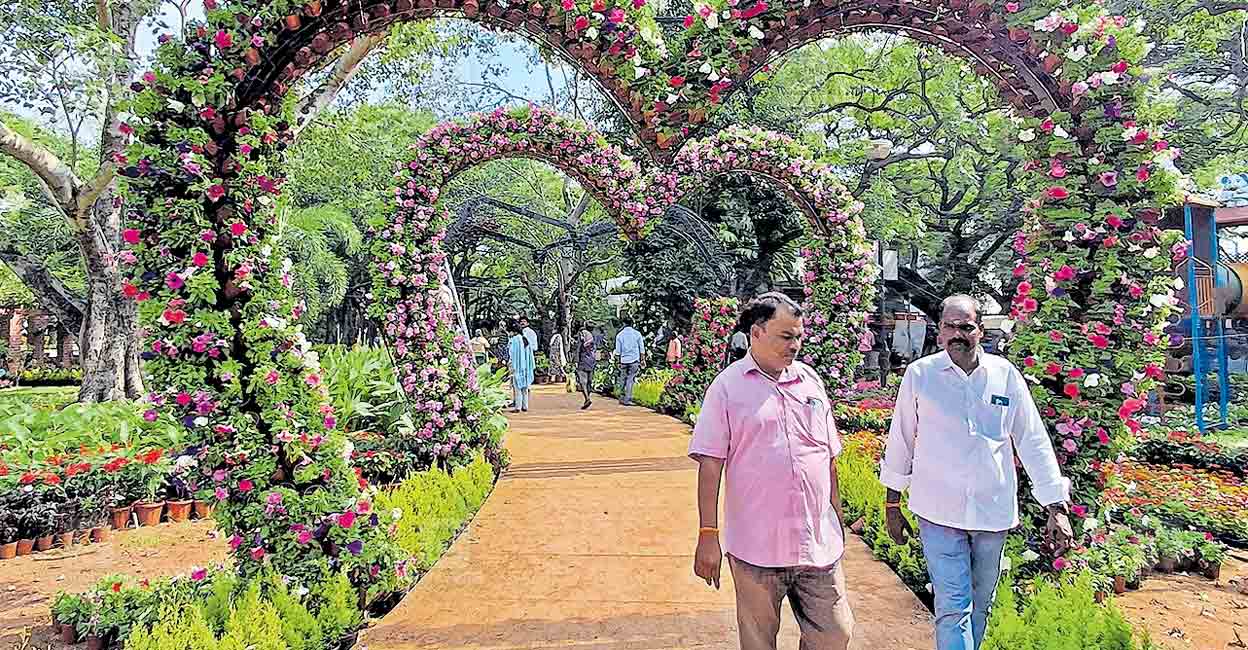 വർണപ്പൂക്കൾ കാണാം; പോകാം, സെമ്മൊഴി പൂങ്കായിൽ‌‌ | Chennai Flower Show ...