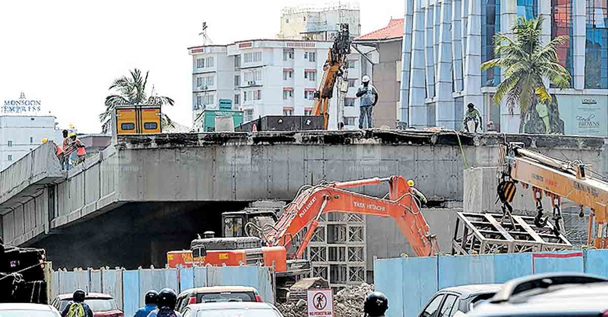പാലാരിവട്ടം പാലം പുനർനിർമാണം: 35% പൂർത്തിയായി, കൃത്യതയോടെ മുന്നോട്ട്...