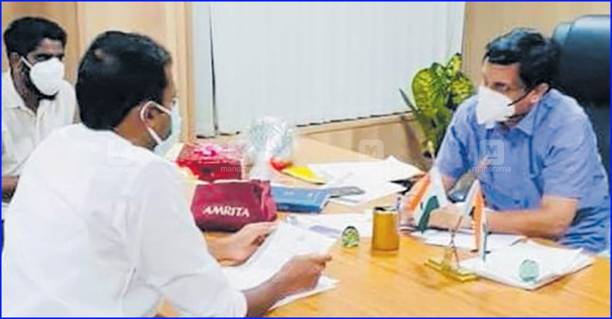 പദ്ധതികൾക്ക് അനുമതി തേടി അനൂപ് ജേക്കബ് മന്ത്രിയെ കണ്ടു