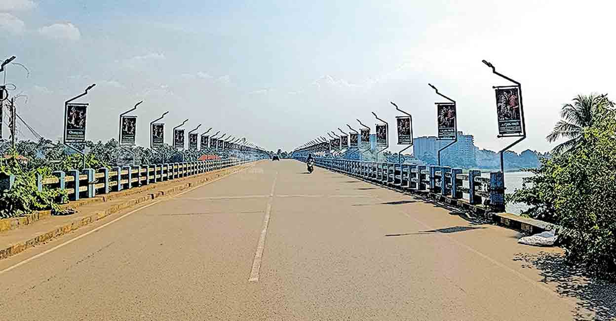 ചൊവ്വര–തുരുത്ത്– തോട്ടുമുഖം പാലം വഴി ബസ് സർവീസ് വേണം‌