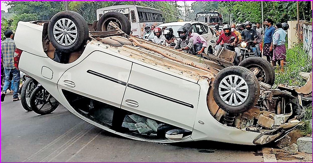 The driver fell asleep and the car overturned on the national highway ...