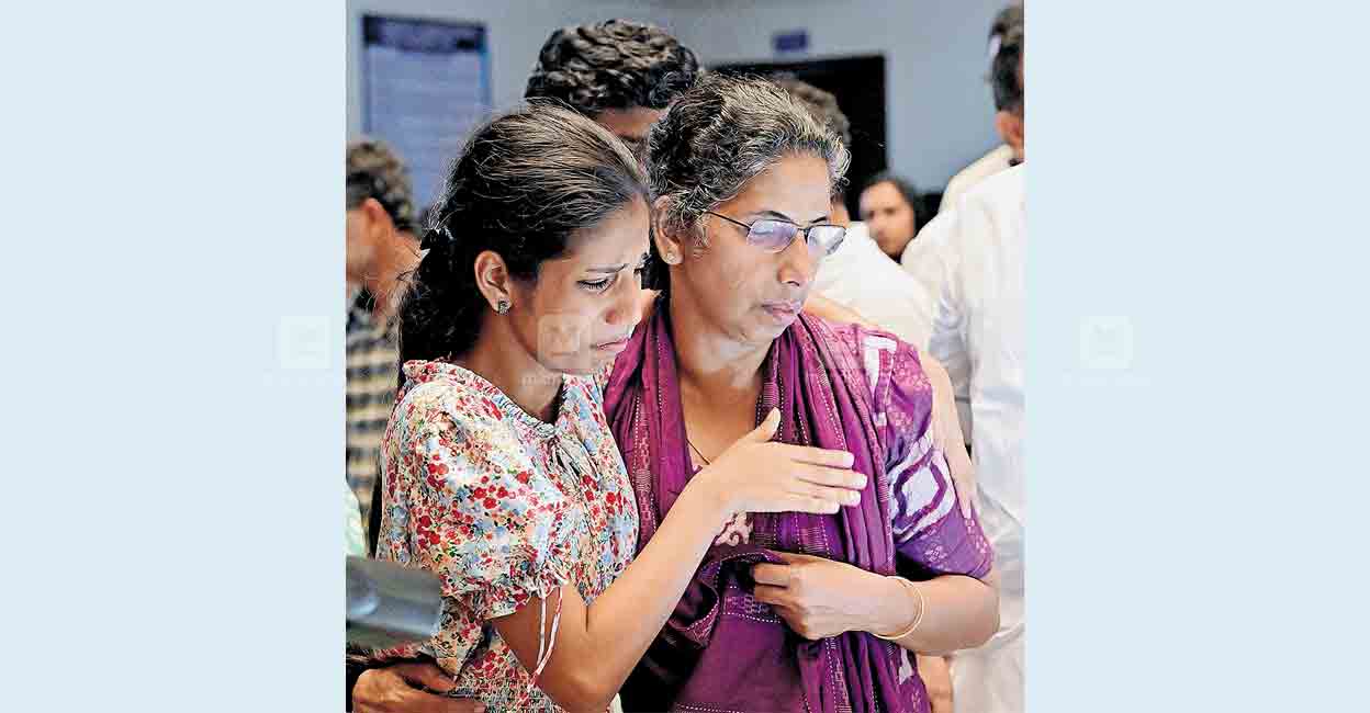 അകാലത്തിൽ പൊലിഞ്ഞ പ്രതിഭകൾക്ക് കേരളത്തിന്റെ അശ്രുപൂജ | Cusat Stampede ...