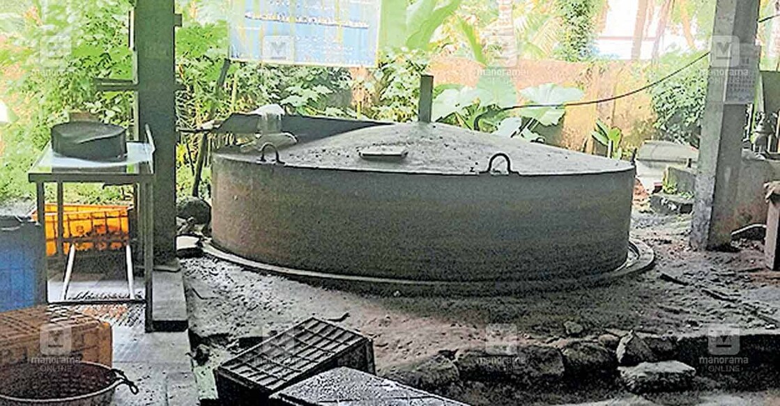 അറ്റകുറ്റപ്പണിയില്ല; പിറവം നഗരസഭ പൊതുമാർക്കറ്റ് നാശത്തിലേക്ക് | Piravom ...