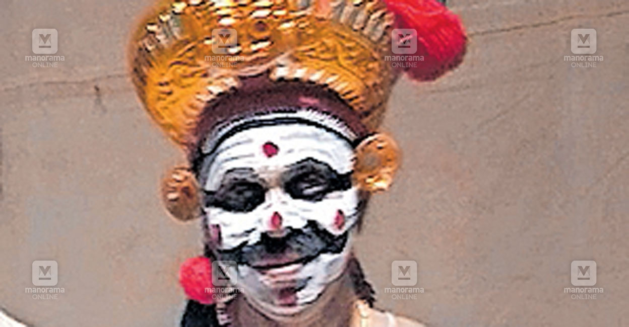 62–ാം വയസ്സിൽ ചാക്യാരായി വിദൂഷക വേഷത്തിൽ ഐമുറി വേണു | Makeup Artist ...