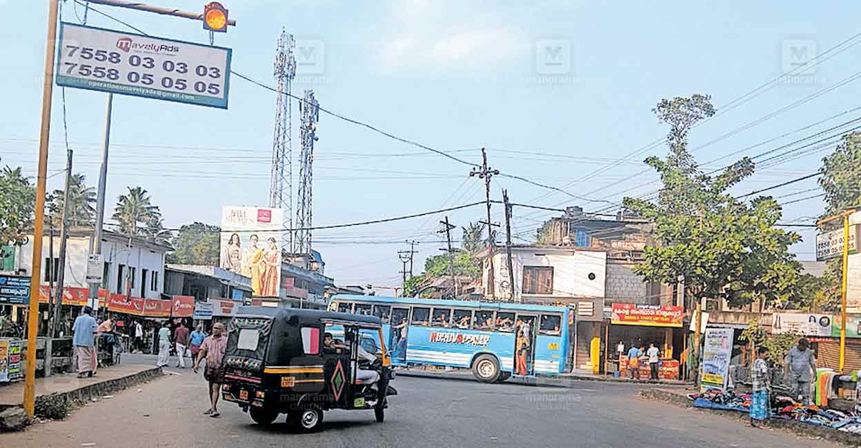 ഗതാഗത കുരുക്ക്; വെങ്ങോലയിൽ സമാന്തര പാലം നിർമിക്കണം | Perumbavoor ...