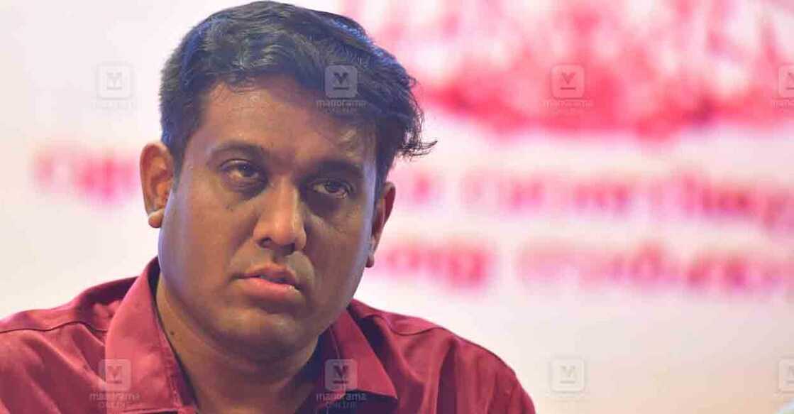 എറണാകുളം കലക്ടർ എൻ.എസ്.കെ. ഉമേഷിനു മികച്ച കലക്ടർക്കുള്ള പുരസ്കാരം ...