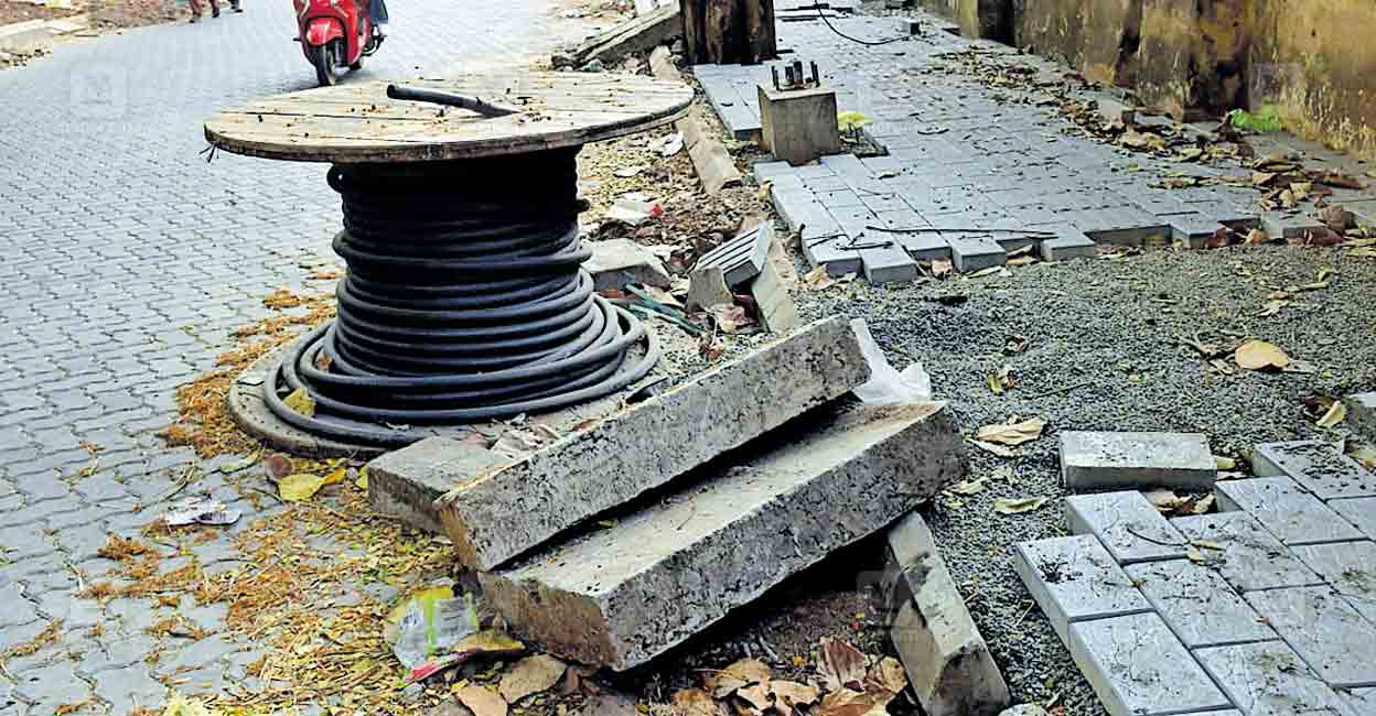 ടൂറിസം കേന്ദ്രമായ ഫോർട്ട്കൊച്ചിയിൽ പാതിവഴിയിൽ നിലച്ച് റോഡ് നവീകരണം | Fort Kochi road renovation ...