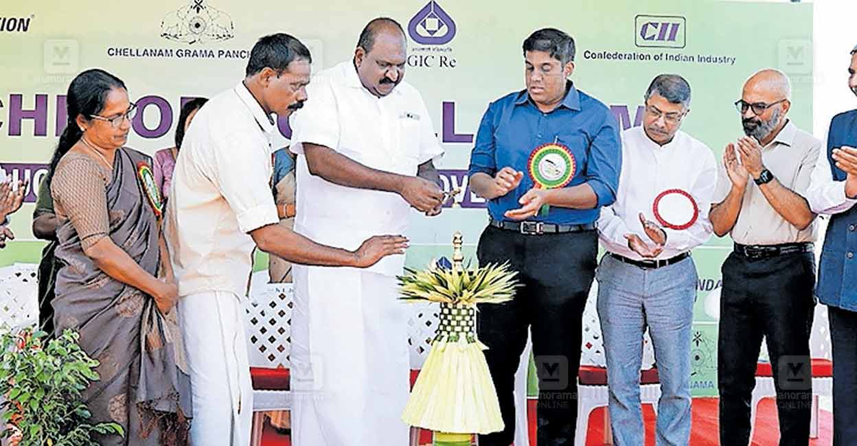 സുസ്ഥിര മാലിന്യ സംസ്കരണം: 'ചേലോടെ ചെല്ലാനം' പദ്ധതി: എംആർഎഫ് സമർപ്പിച്ചു ...