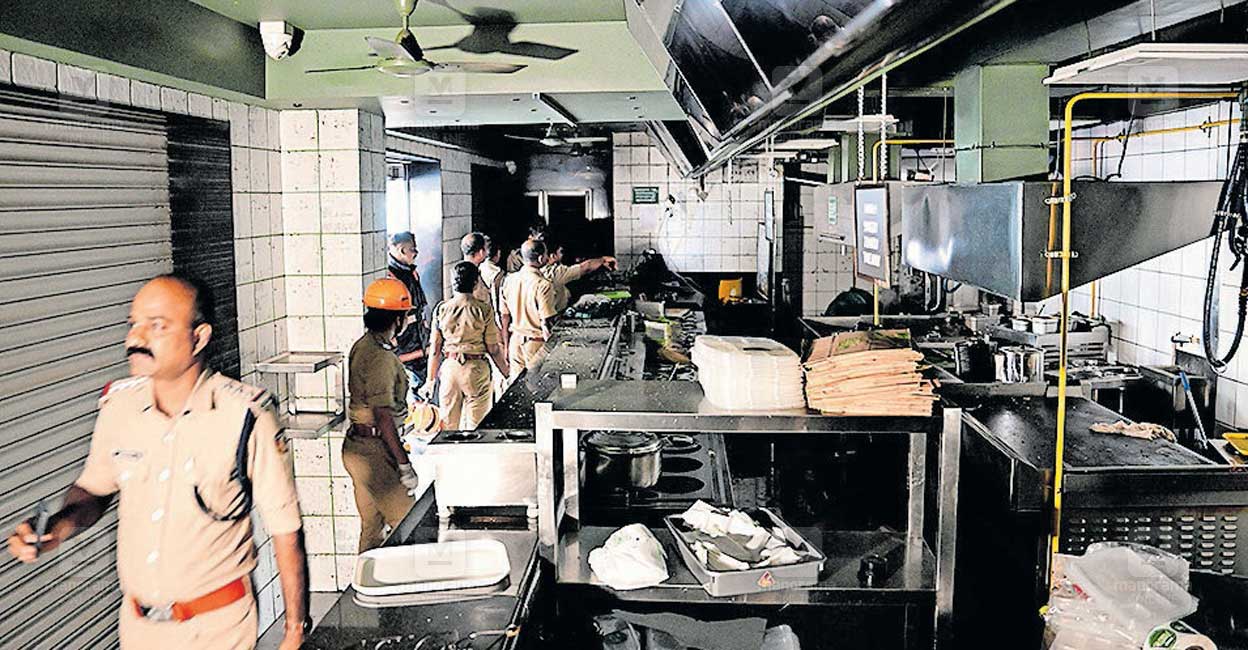 ഐ ‘ഡെലി കഫേയിലെ പൊട്ടിത്തെറി': കലൂർ സ്റ്റേഡിയം പരിസരത്ത് സുരക്ഷ ഇതു ...