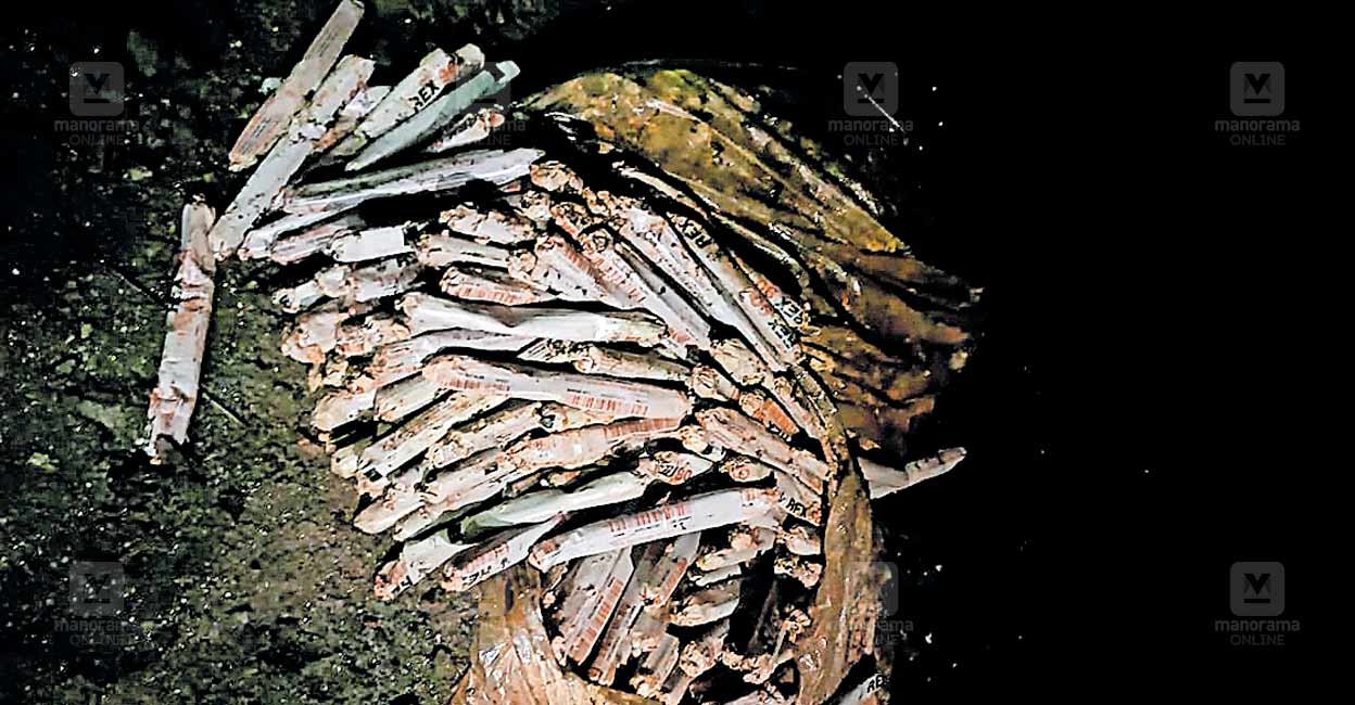 പാറക്കുളത്തിൽ വൻ സ്ഫോടകവസ്തു ശേഖരം: ജലറ്റിൻ സ്റ്റിക് അടക്കം ചാക്കി ...