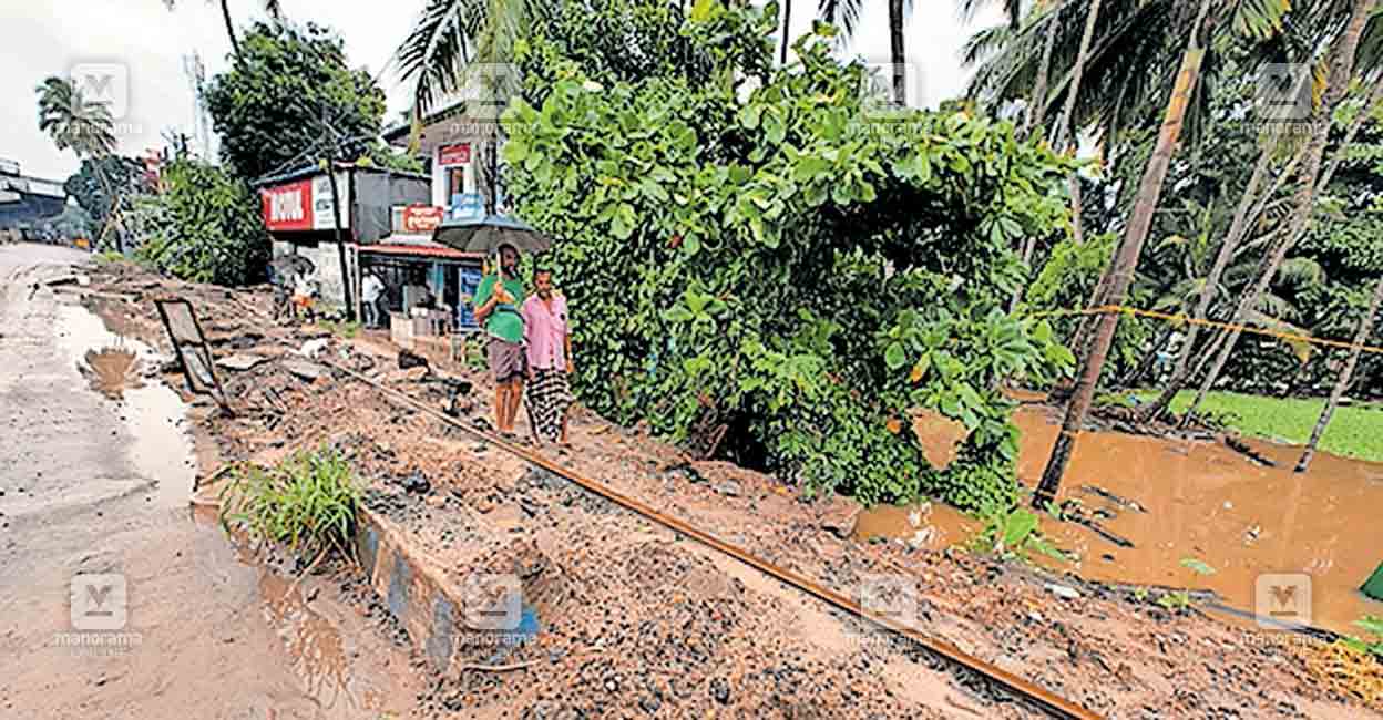 അരൂർ–തുറവൂർ ഉയരപ്പാത നിർമാണ മേഖലകളിൽ വെള്ളക്കെട്ട് രൂക്ഷം | Aroor ...