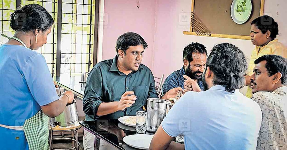 വന്നതു ബ്രഹ്മപുരം തീ കെടുത്താൻ; കൊളുത്തിയത് വികസനത്തിന്റെ തീ ...