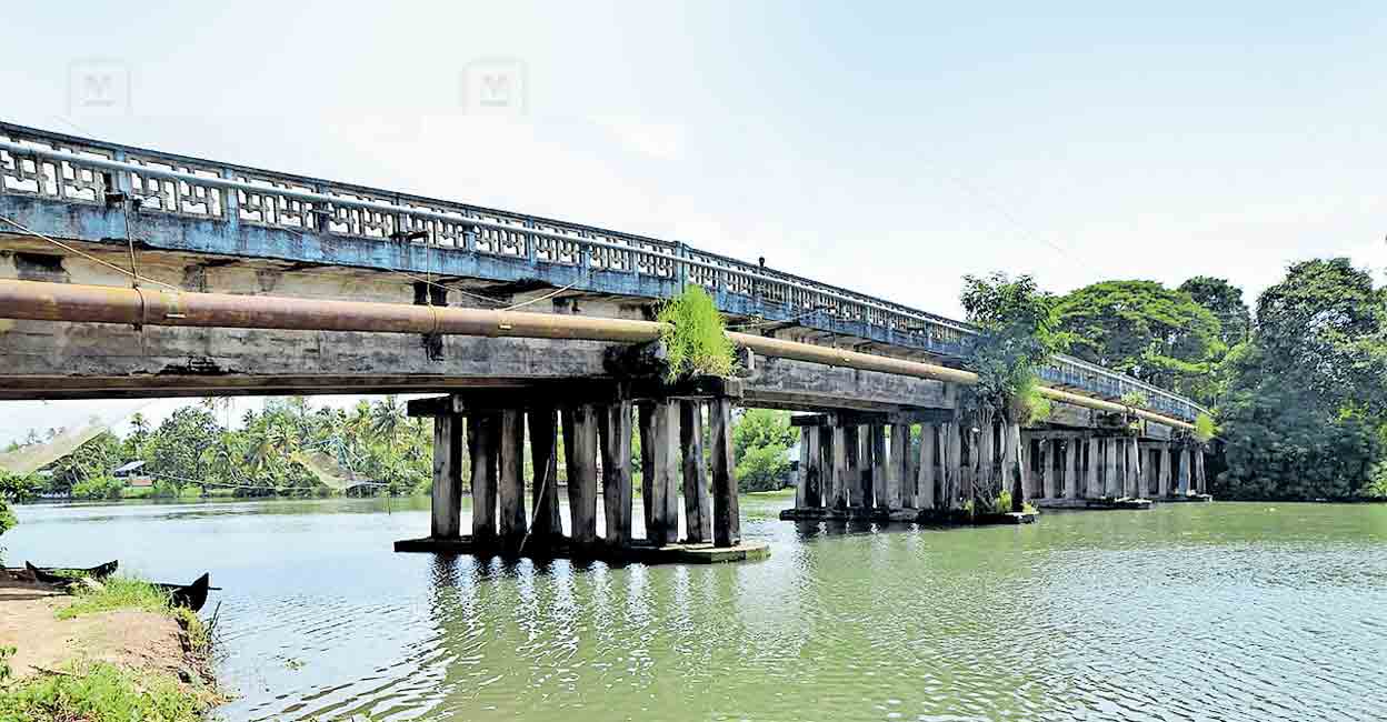 വൈപ്പിൻകരക്കാർ കരമാർഗം മറുകര തൊട്ട നിമിഷത്തിനും അതിന് വഴിയിട്ട ചെറായി ...