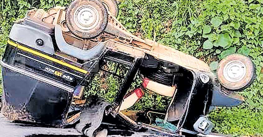 അമിതവേഗം: കല്ലാർകുട്ടി– കമ്പിളിക്കണ്ടം റോഡിൽ അപകടം കൂടുന്നു