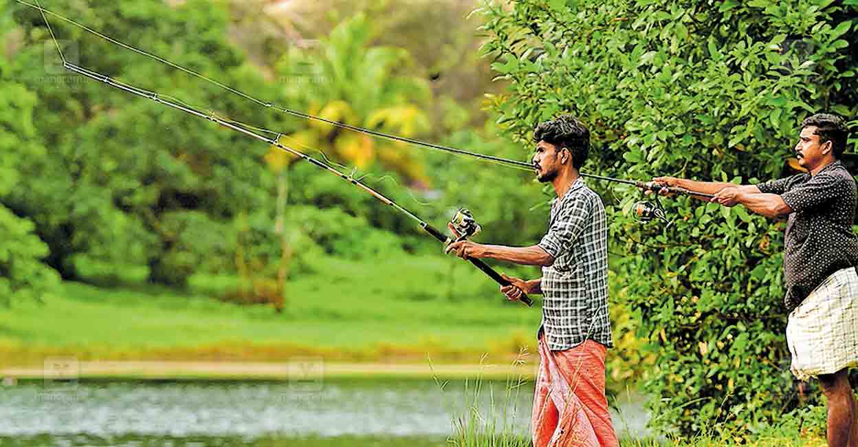 20,000 രൂപയുടെ ചൂണ്ട, കൃത്രിമ ഇരകൾ; പിള്ളേരുകളിയല്ല ചൂണ്ടയിട ...