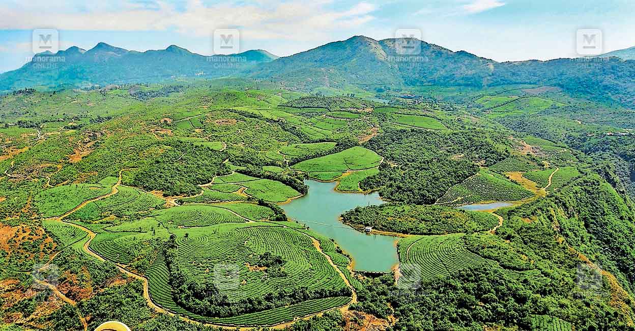 പ്രതാപത്തോടെ നിലനിന്ന പഴയ മൂന്നാറിനെ തകർത്ത പ്രളയത്തിന് 100 വയസ്സ് ...