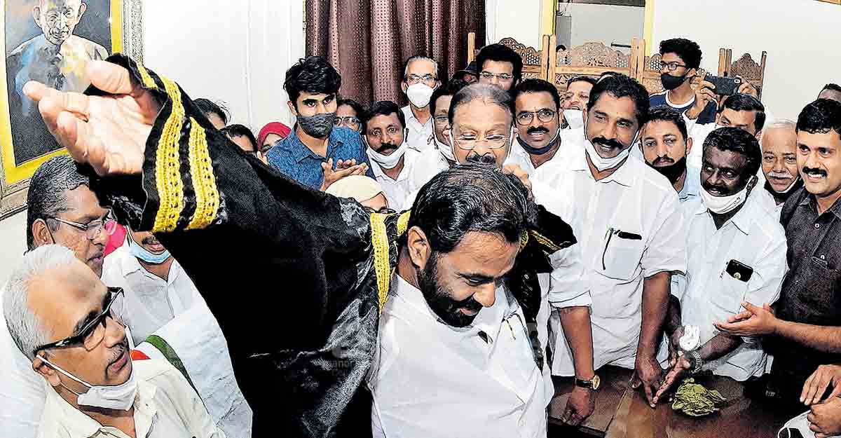 ടി.ഒ.മോഹനൻ കണ്ണൂർ കോർപറേഷൻ മേയർ