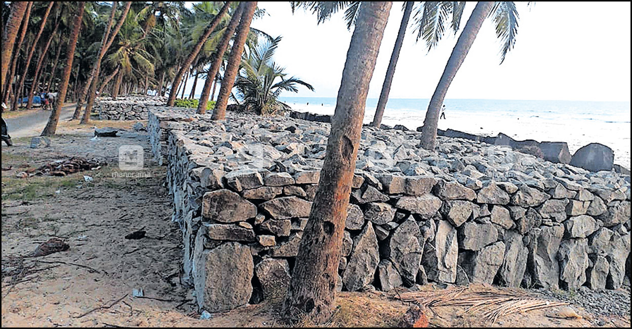 തീരദേശത്ത് 2820 മീറ്റർ നീളത്തിൽ കടൽഭിത്തി; വേഗത്തിൽ പൂർത്തിയാക്കണമെന്ന് ...