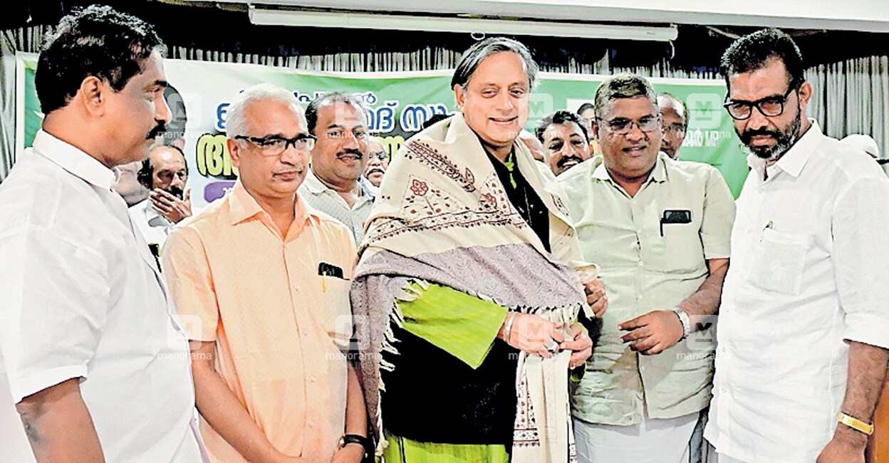 മറ്റുള്ളവരെ ബഹുമാനിച്ച് സമുദായത്തിനായി പ്രവർത്തിക്കുന്നതിൽ തെറ്റില്ല ...