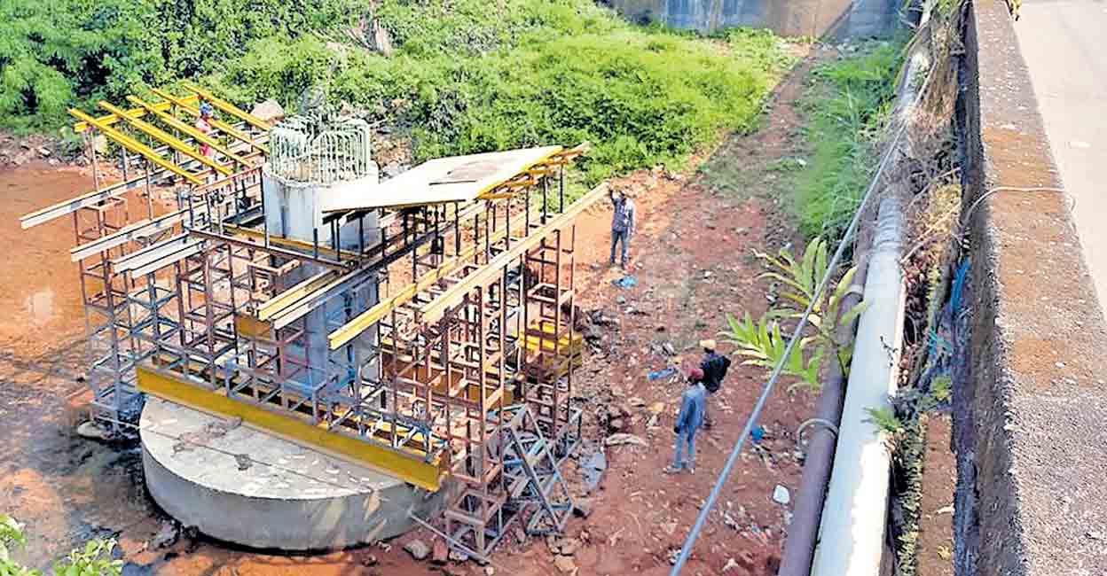 ഒടുവിൽ കരുവഞ്ചാൽ പാലം പണി പുനരാരംഭിച്ചു