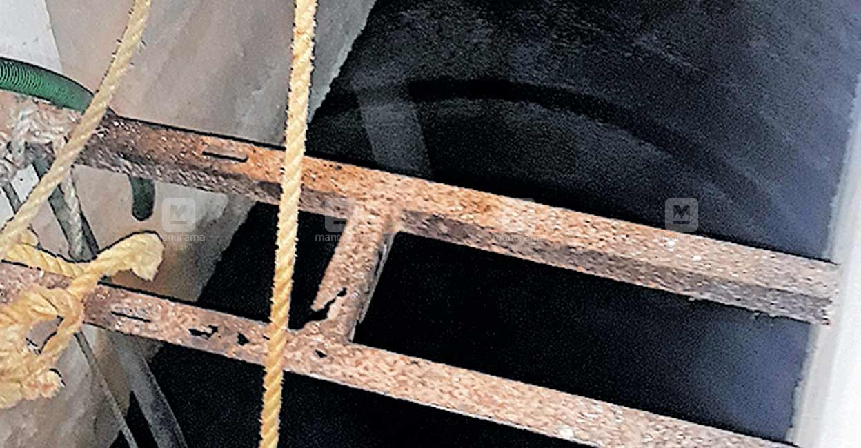 തമ്മിലടിച്ച് വിദ്യാർഥികൾ; ഒടുവിൽ സംഘട്ടനത്തിനിടയിൽ ഓടിയ ഒരാൾ കിണറ്റിൽ