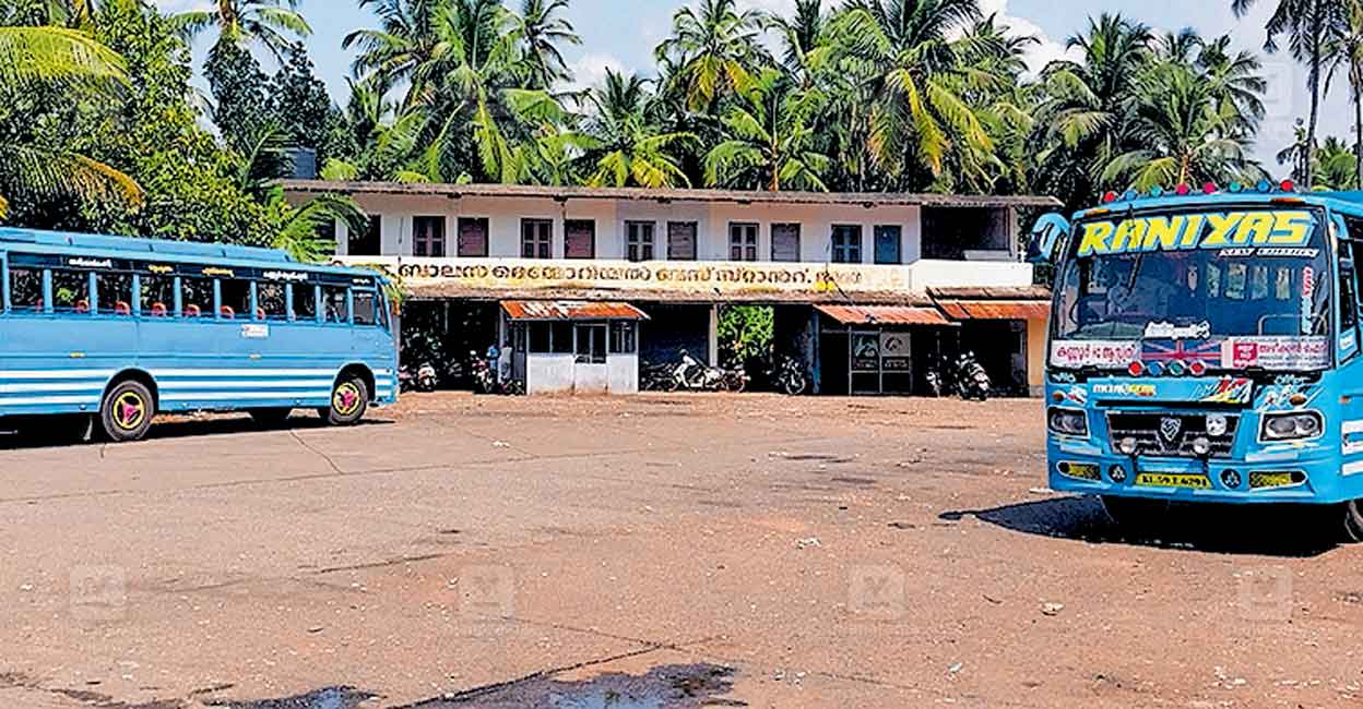 അഴീക്കൽ ടി.കെ.ബാലൻ സ്മാരക ബസ് സ്റ്റാൻഡ് നവീകരണം ഉടൻ | Azhikkal Bus ...