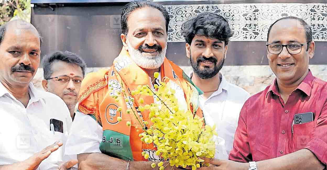 വീട്ടിലെത്തി വോട്ട് നാളെ മുതൽ: വോട്ടർമാർ 10,960; വോട്ടു ചെയ്യിക്കാൻ 149 ...