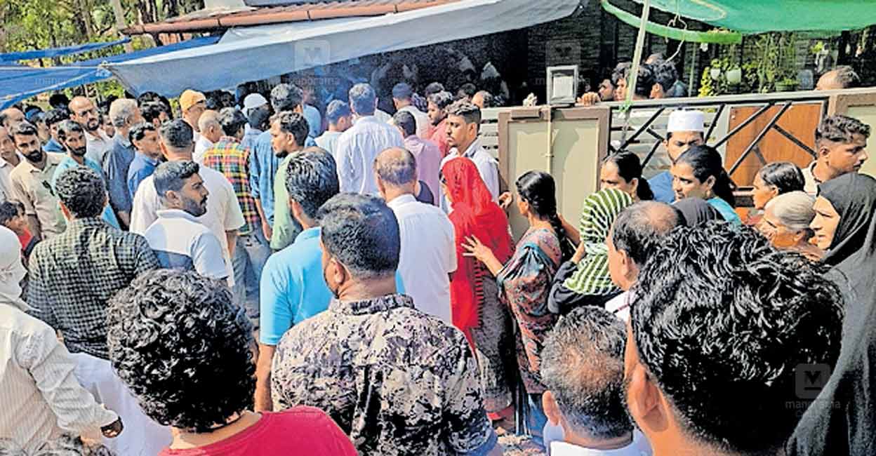 പാപ്പിനിശ്ശേരി വാഹനാപകടം: റഷീദയ്ക്കും അലീമയ്ക്കും കണ്ണീരോടെ വിട നൽകി ...
