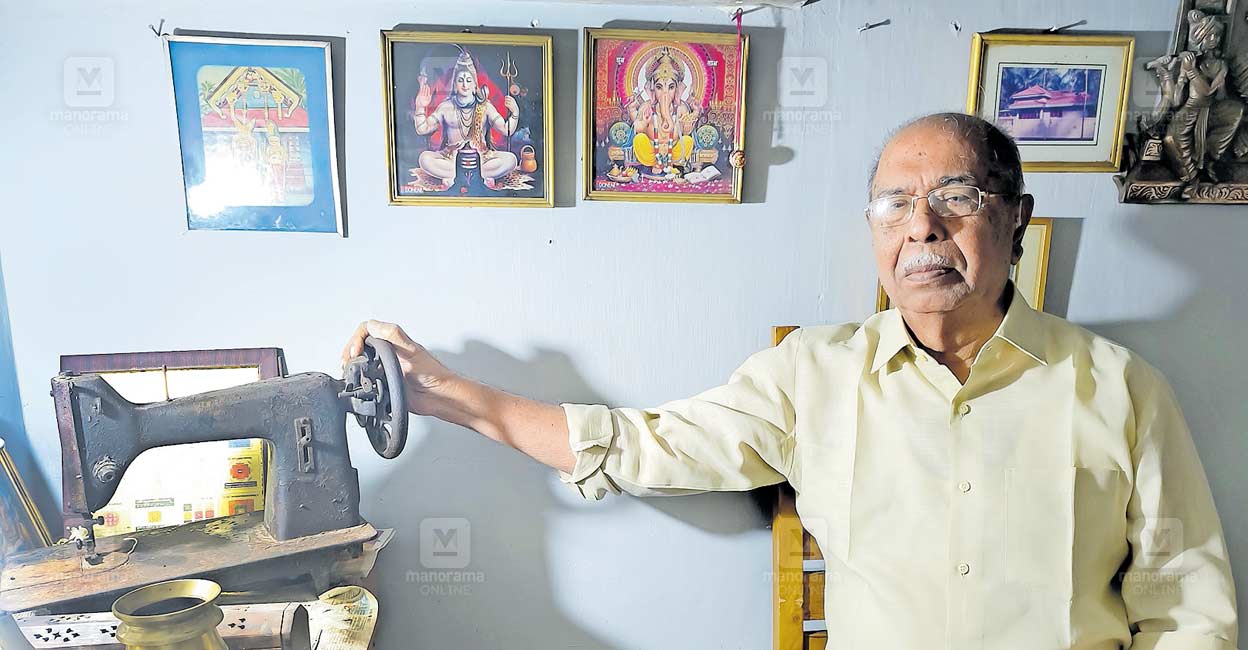 അന്നം തന്ന ദൈവം; ഏഴു പതിറ്റാണ്ടിലേറെ പഴക്കമുള്ള തയ്യൽമെഷീൻ പൂജാ മുറിയി ...