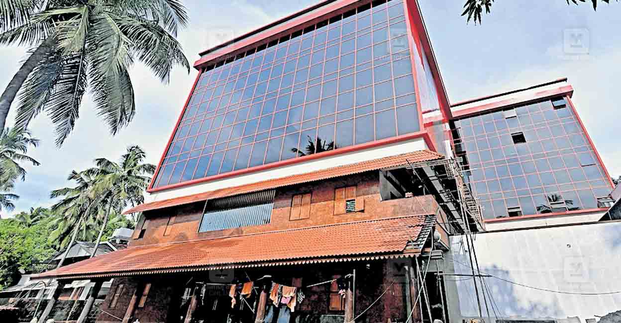 ഉദ്ഘാടനത്തിനു തയാറായി സിപിഎം ജില്ലാ കമ്മിറ്റി ഓഫിസ്; 20ന് വൈകിട്ട് ...