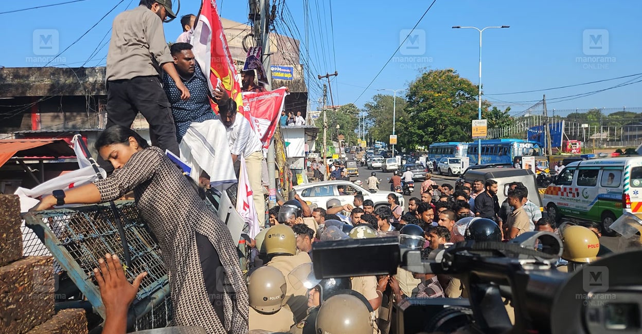 യാതൊരു വിവരവുമില്ലാത്ത സിപിഎം ജില്ലാ സെക്രട്ടറിയോട് സഹതാപം മാത്രം ...