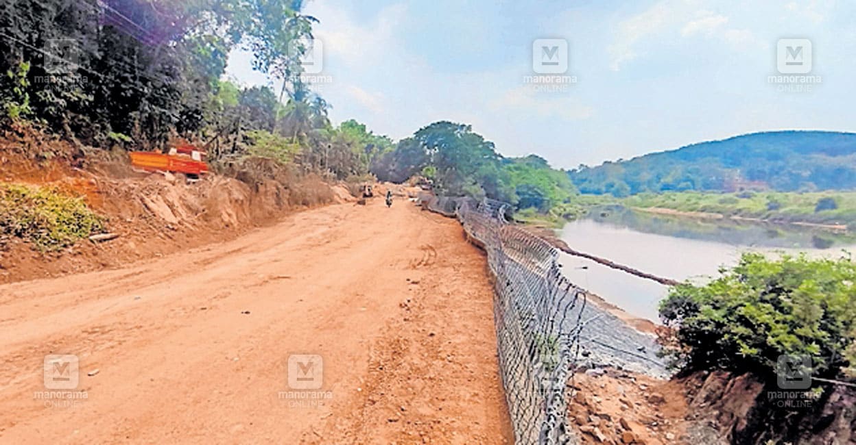 മണ്ണൂർ - നായിക്കാലി റോഡ് നവീകരണം മഴക്കാലത്തിന് മുൻപ് പൂർത്തിയാക്കാൻ നി ...