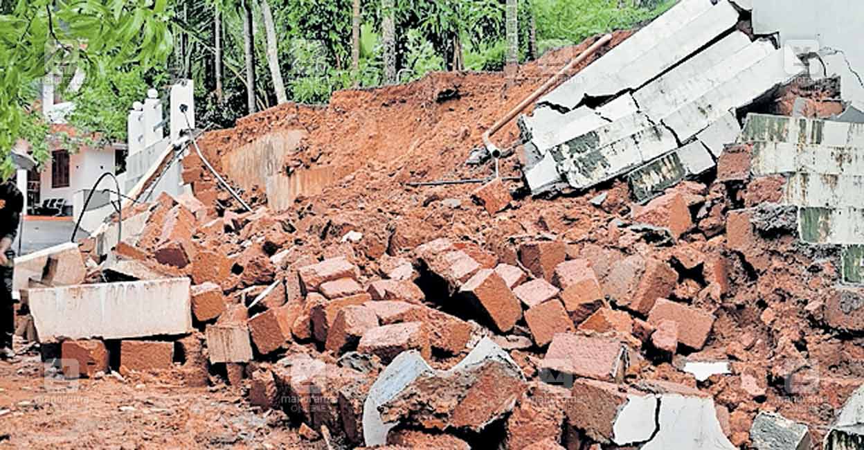 കനത്ത മഴ: കണ്ണൂർ ജില്ലയുടെ മലയോരത്ത് വ്യാപക നാശം; രൂക്ഷമായ ...