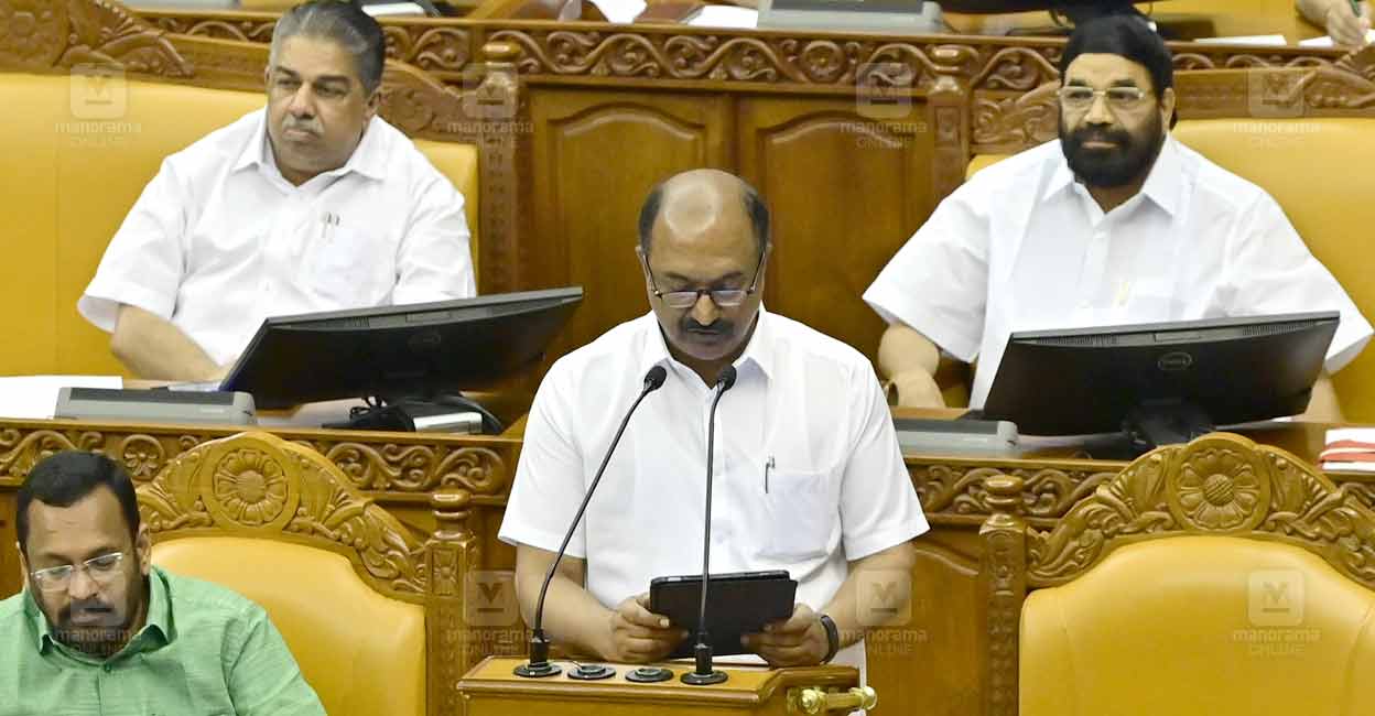 മുഖ്യമന്ത്രി പിണറായി വിജയന്റെ മണ്ഡലമായ ധർമടം ചുറ്റി ബജറ്റ്; കൂടുത ...