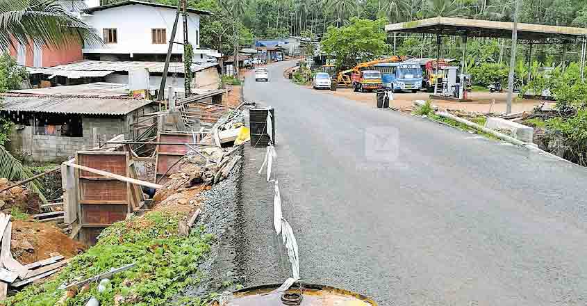 മലയോര ഹൈവേ നിർമാണം പുനരാരംഭി‌ച്ചു