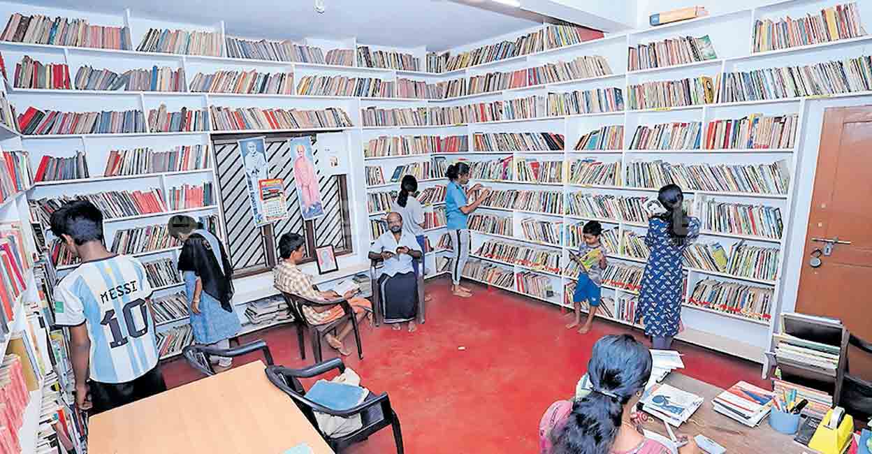 വളരാം, വായനയിലൂടെ... ജില്ലയിൽ തിളങ്ങി കൊടക്കാടും തടിയൻകൊവ്വലും