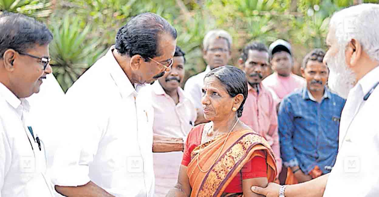 രക്തസാക്ഷി മണ്ഡപങ്ങൾ സന്ദർശിച്ച് എം.വി.ബാലകൃഷ്ണന്റെ പര്യടനം | LDF | MV ...
