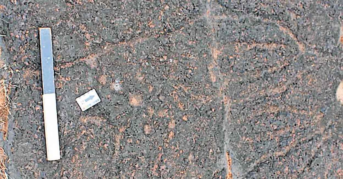 എരിക്കുളം വലിയപാറയിൽ കൂടുതൽ ശിലാചിത്രങ്ങൾ കണ്ടെത്തി | Rock Carvings ...