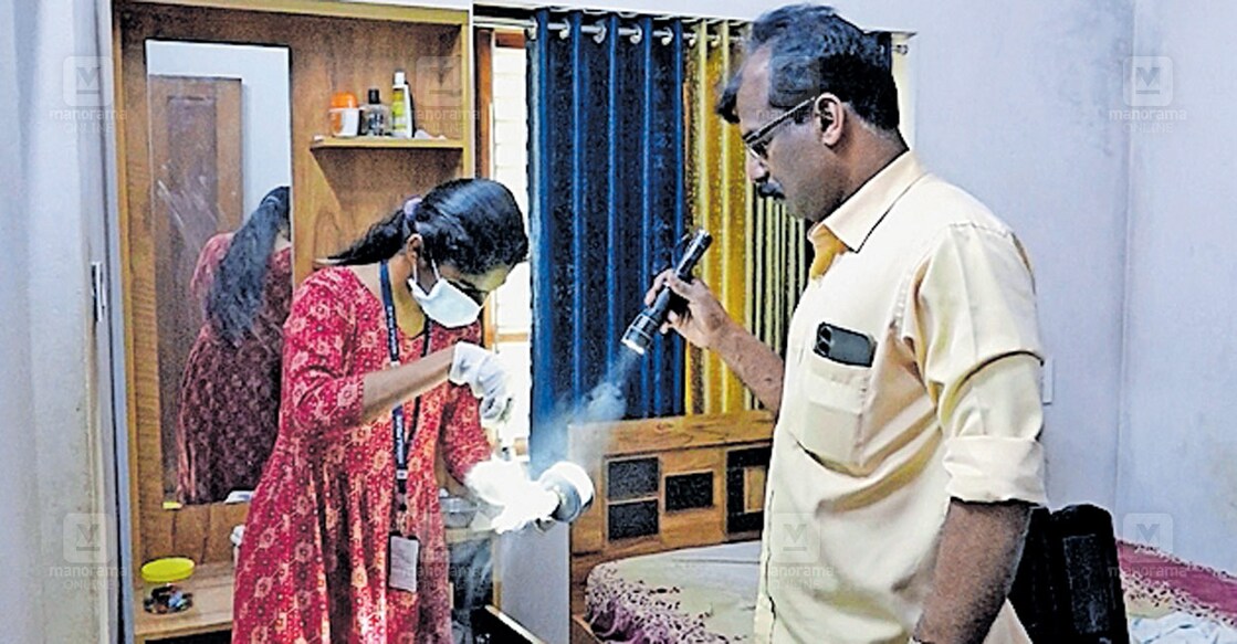 വീടിന്റെ പൂട്ടുതകർത്ത് ആറര പവനും 5000 രൂപയും കവർന്നു | House Robbery | Gold Theft | Kerala Crime ...