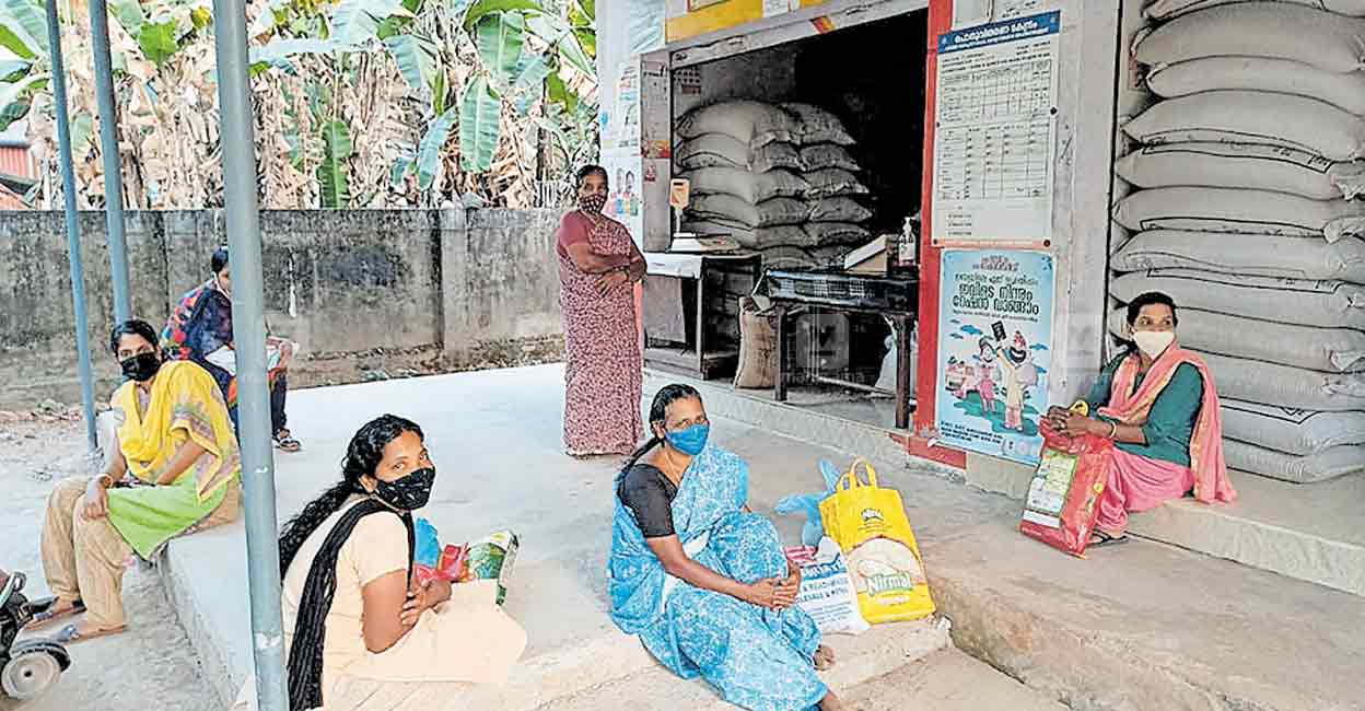 സംസ്ഥാനത്തെ റേഷൻ കടകൾ 27 മുതൽ രാവിലെയും വൈകിട്ടും പ്രവർത്തിക്കും ...