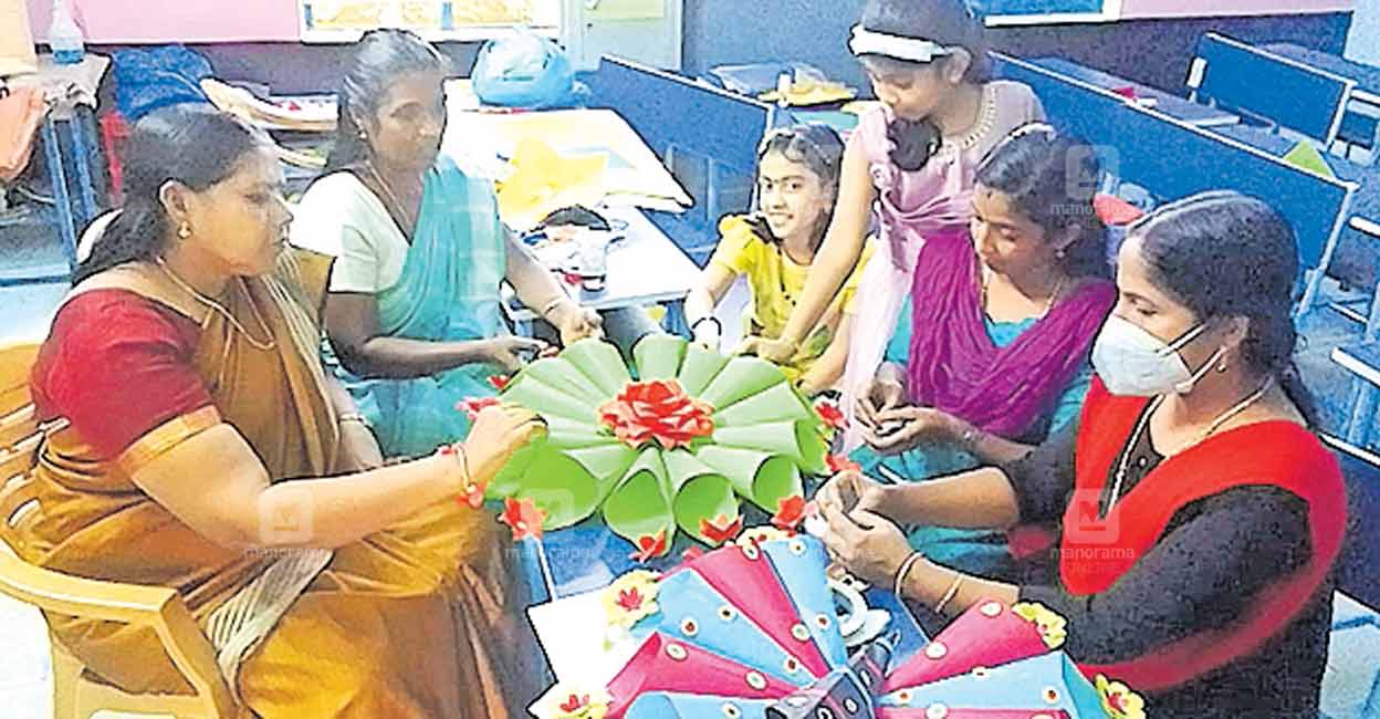 ക്ലാസ് മുറികൾ വർണാഭമായി; വരവേൽപിന് ഒരുങ്ങി വിദ്യാലയങ്ങൾ | Kerala School ...