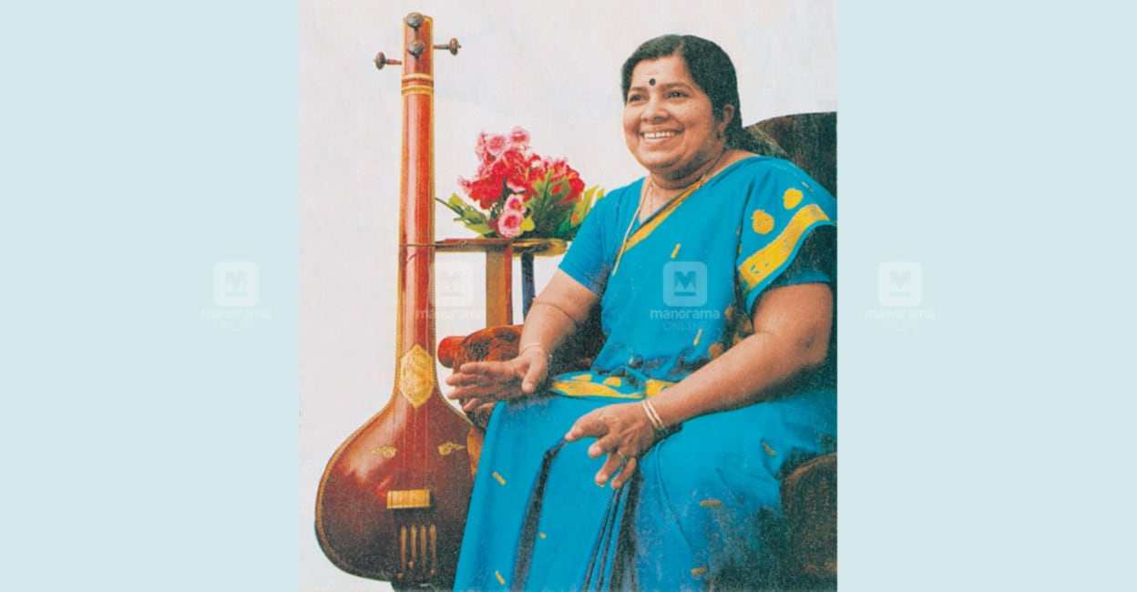 എന്റെ പേരിനു പകരം മറ്റു ഗായകരുടെ പേര് നൽകിയത് ബിസിനസ്സിനു വേണ്ടി: ലതിക ...