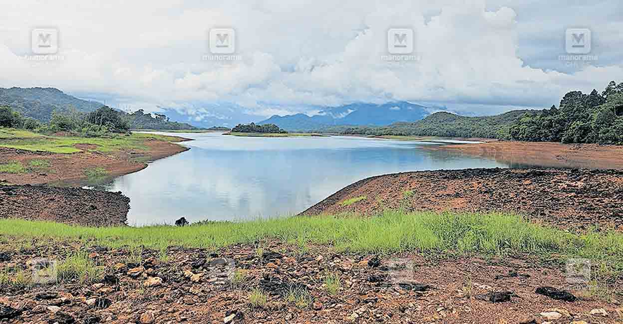 പരപ്പാർ അണക്കെട്ടിൽ ജലനിരപ്പ് താഴുന്നു; വൈദ്യുതോൽപ്പാദനം പീക് ടൈമി ...