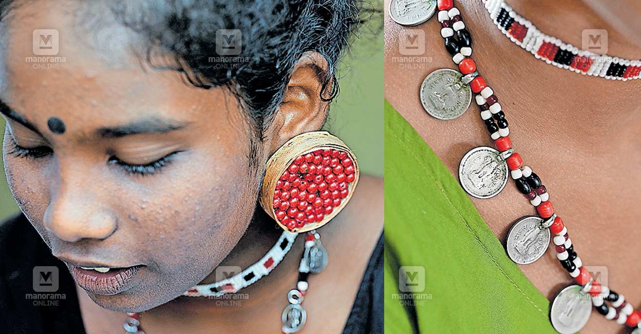 പണിയ നൃത്തം , മംഗലംകളി, ഇരുളനൃത്തം; ഗോത്രകാലകൾ മത്സര ഇനമായപ്പോ ...