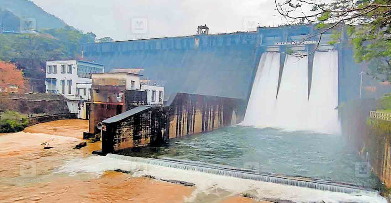 മഴ: കല്ലട പരപ്പാർ അണക്കെട്ട് ഷട്ടറുകൾ തുറന്നു; ഡിസംബറിൽ ഷട്ടറുക ...