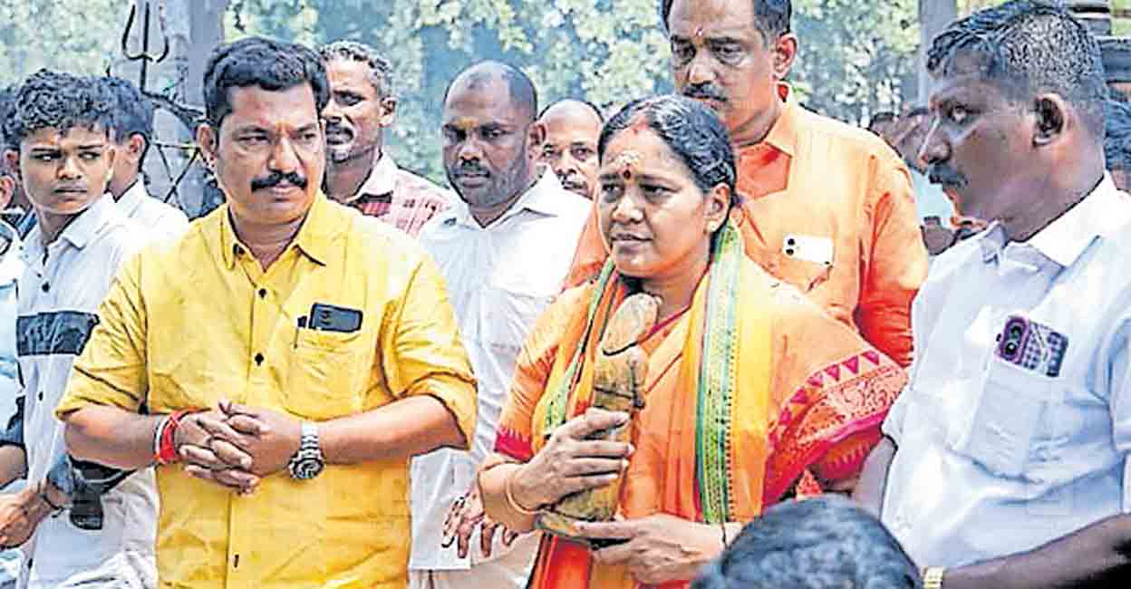 നാട്‌ തിരഞ്ഞെടുപ്പ് ചൂടിലേക്ക്; പരബ്രഹ്മ ഭൂമിയിൽ പ്രചാരണത്തിന് തു‍ടക്കം ...
