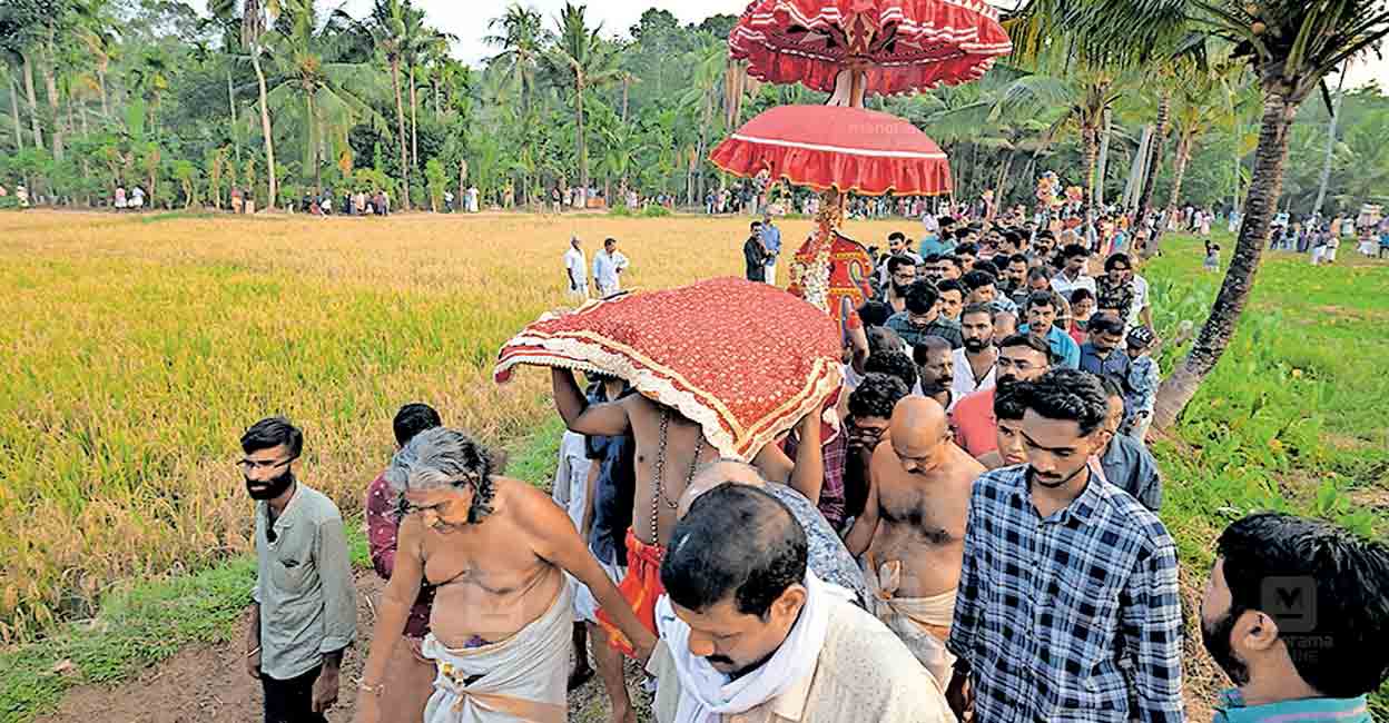 ഭക്തർക്ക് പുണ്യദർശനമായി മുടിപ്പുര തിരുമുടി എഴുന്നള്ളത്ത് | thiruvodu ...