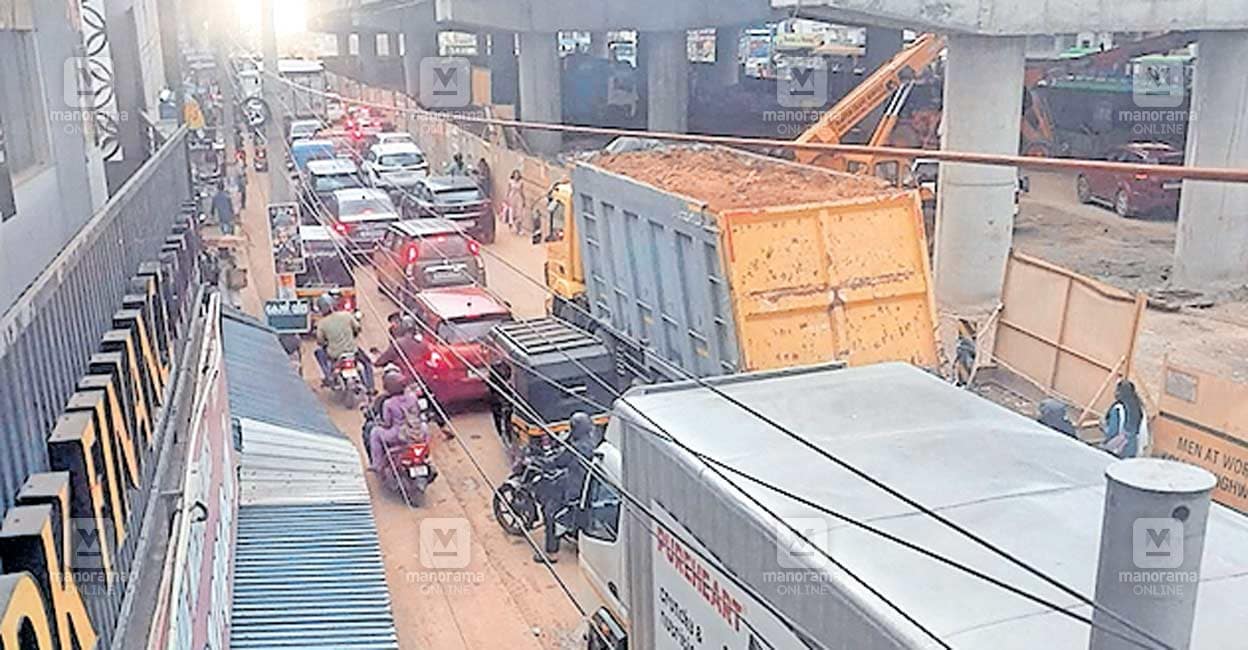 അടിപ്പാത തുറന്നതോടെ കുരുക്ക് വർധിച്ചു; കൊട്ടിയത്ത് കിലോമീറ്ററുകളോളം ...